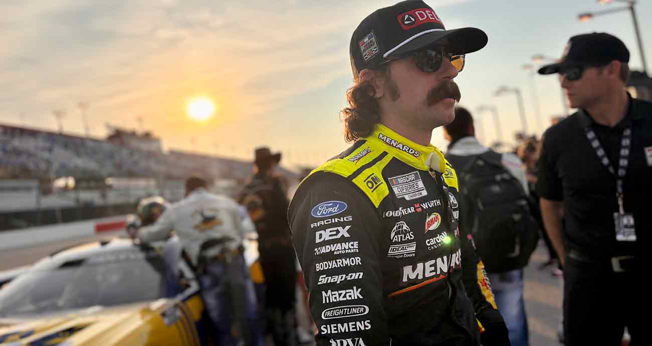 Ryan Blaney runs third after Darlington difficulties in pits | NASCAR