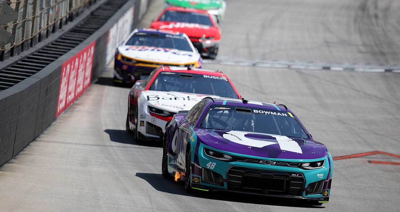 Alex Bowman's return shortened by crash at Bristol | NASCAR