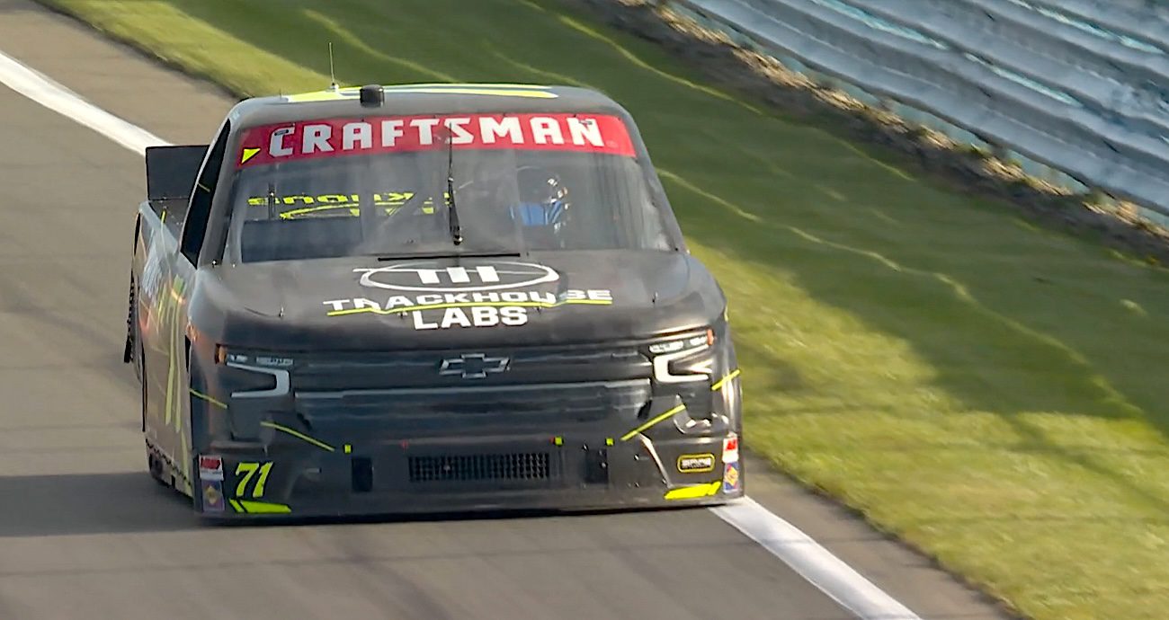Zilisch zooms to Stage 2 win in Truck race | NASCAR