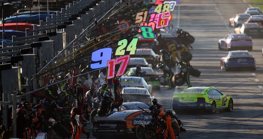 Top 10 pit crews ahead of 2026 Pit Crew Challenge | NASCAR