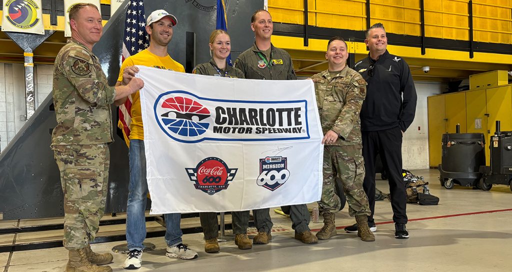 Daniel Suárez visits Seymour Johnson Air Force Base | NASCAR