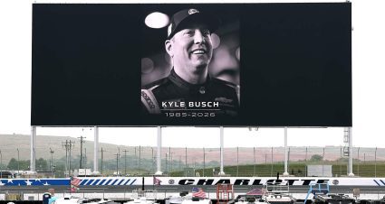 Kyle Busch honored in Charlotte pre-race ceremonies | NASCAR