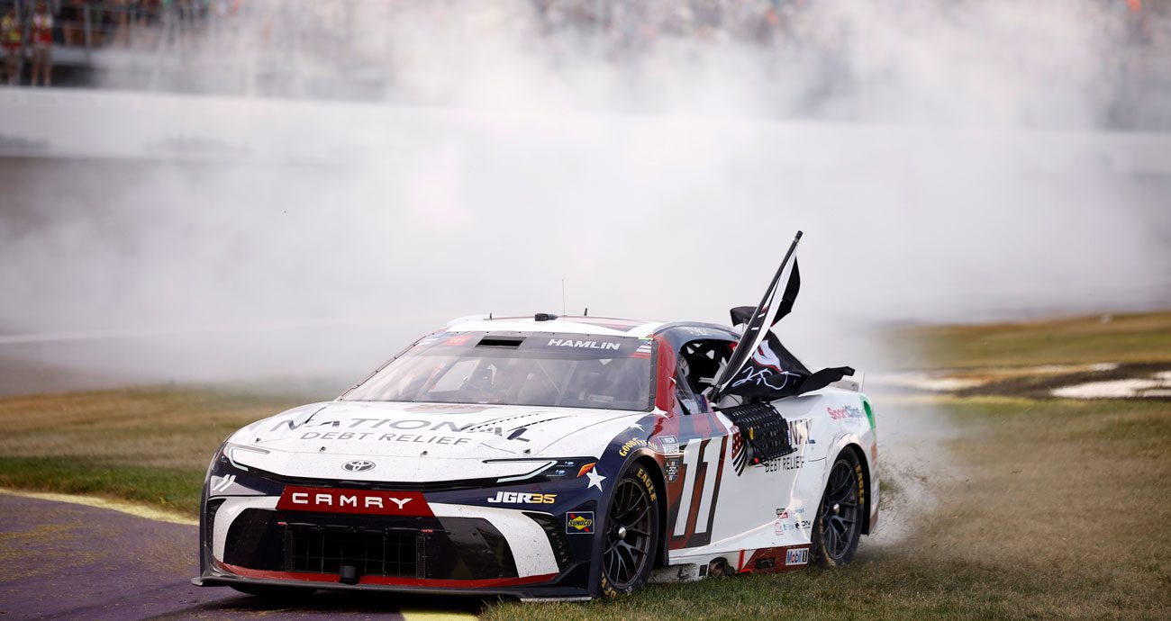 Analysis: Hamlin defies odds, eyes Reddick for top seed | NASCAR