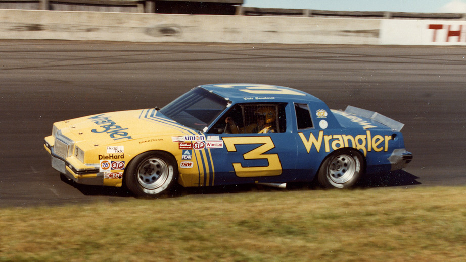 Earnhardt's Darlington scheme to honor 'The Intimidator' - Official ...